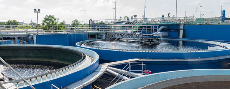 What is the Agitator in water treatment ? which material is used it?